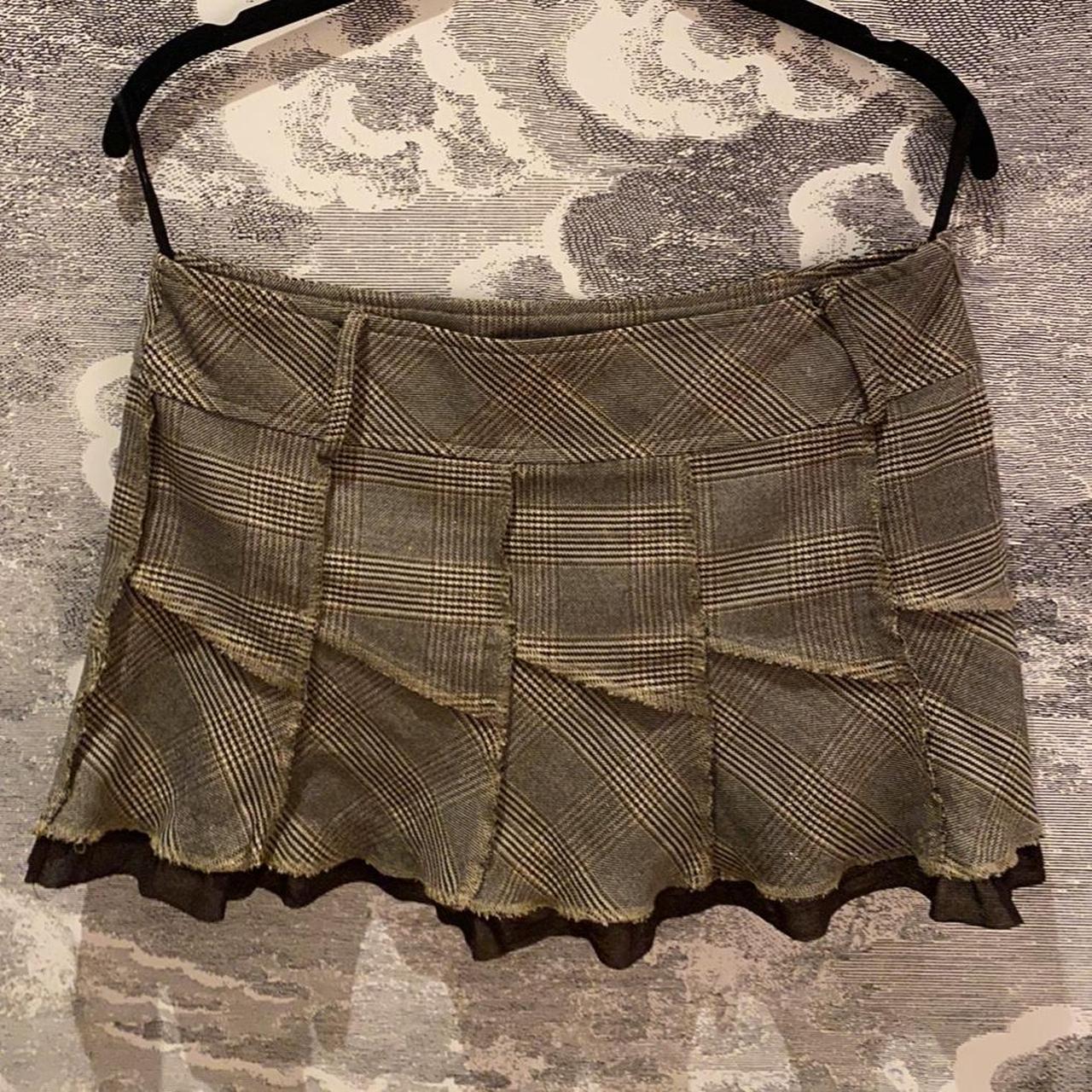 Jane Norman pleated mini skirt!! Fits mid/low rise... - Depop