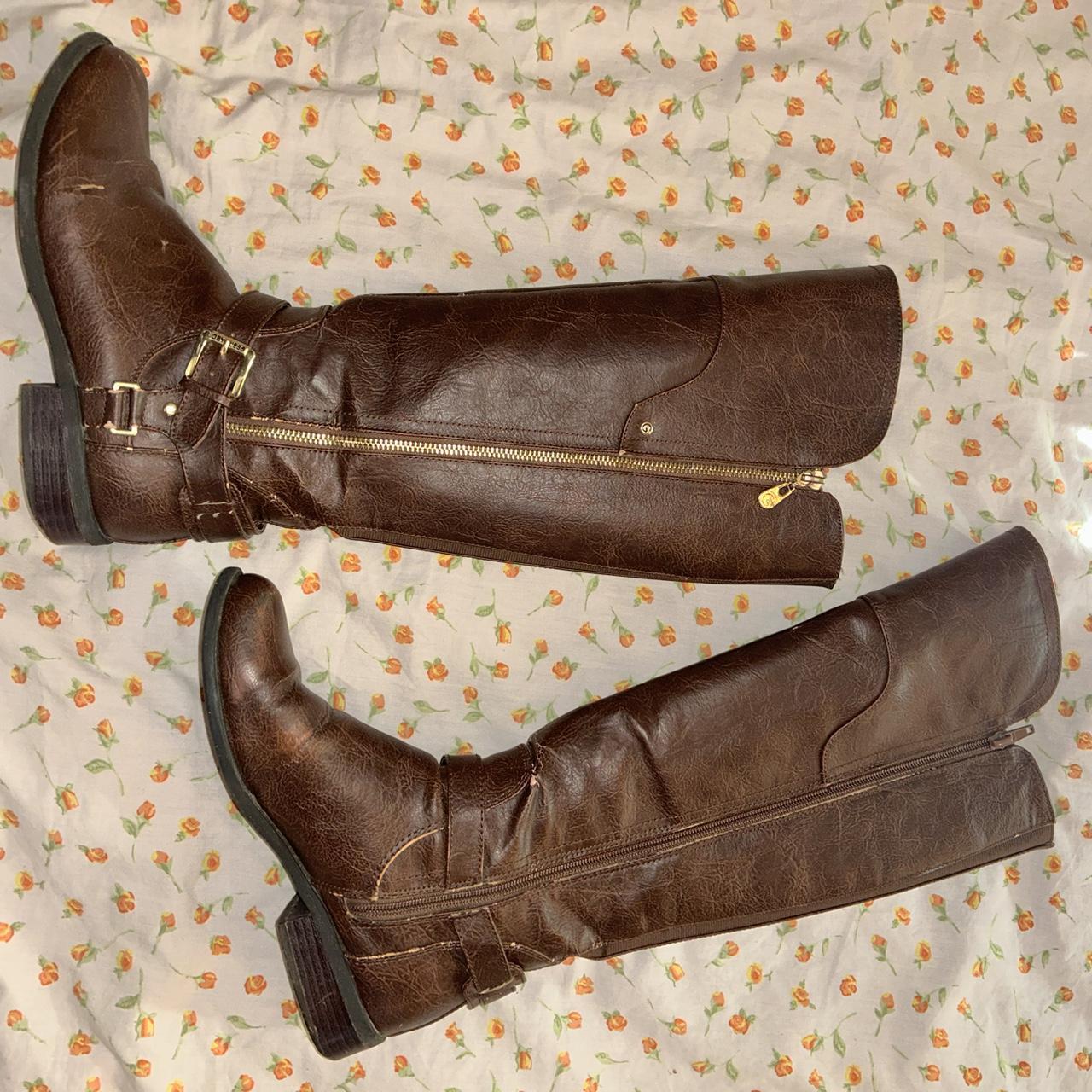 brown guess knee high boots. loved but hold up well!... - Depop