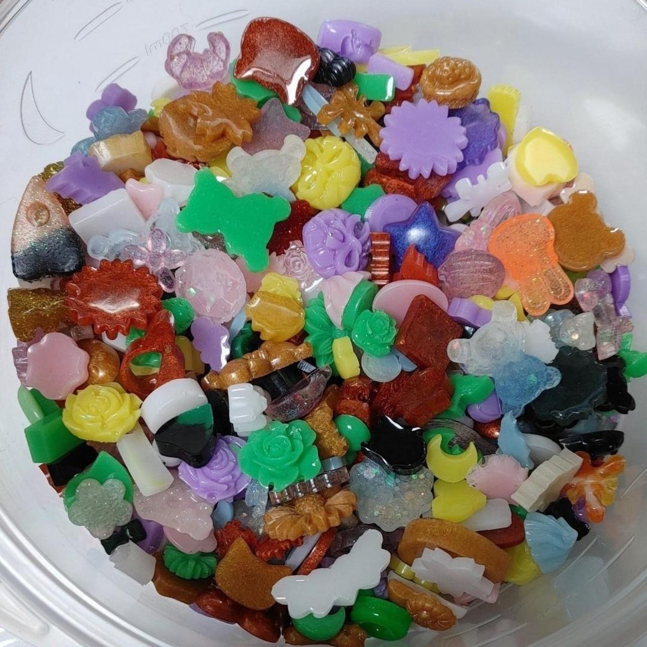 1 bag (100 pcs) Mini-Small Resin Flatback Cabochons/... - Depop