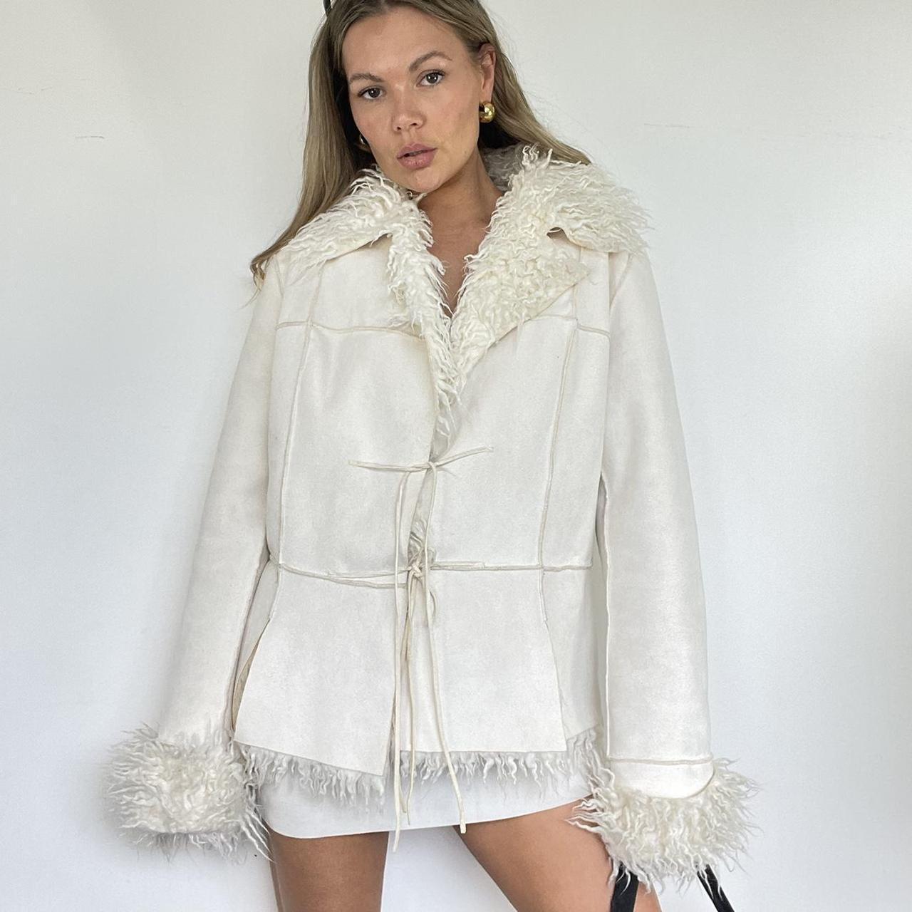 Y2k fluffy coat Tie strings at front, fluff collar,... - Depop