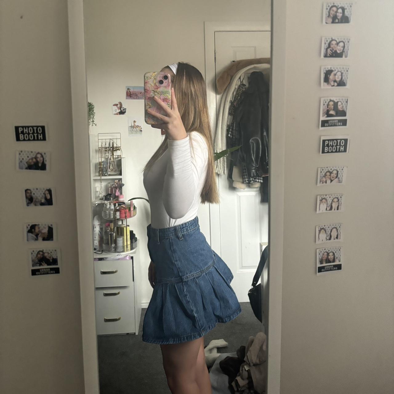 Denim& co dark blue pleated skirt Size 4 - Depop