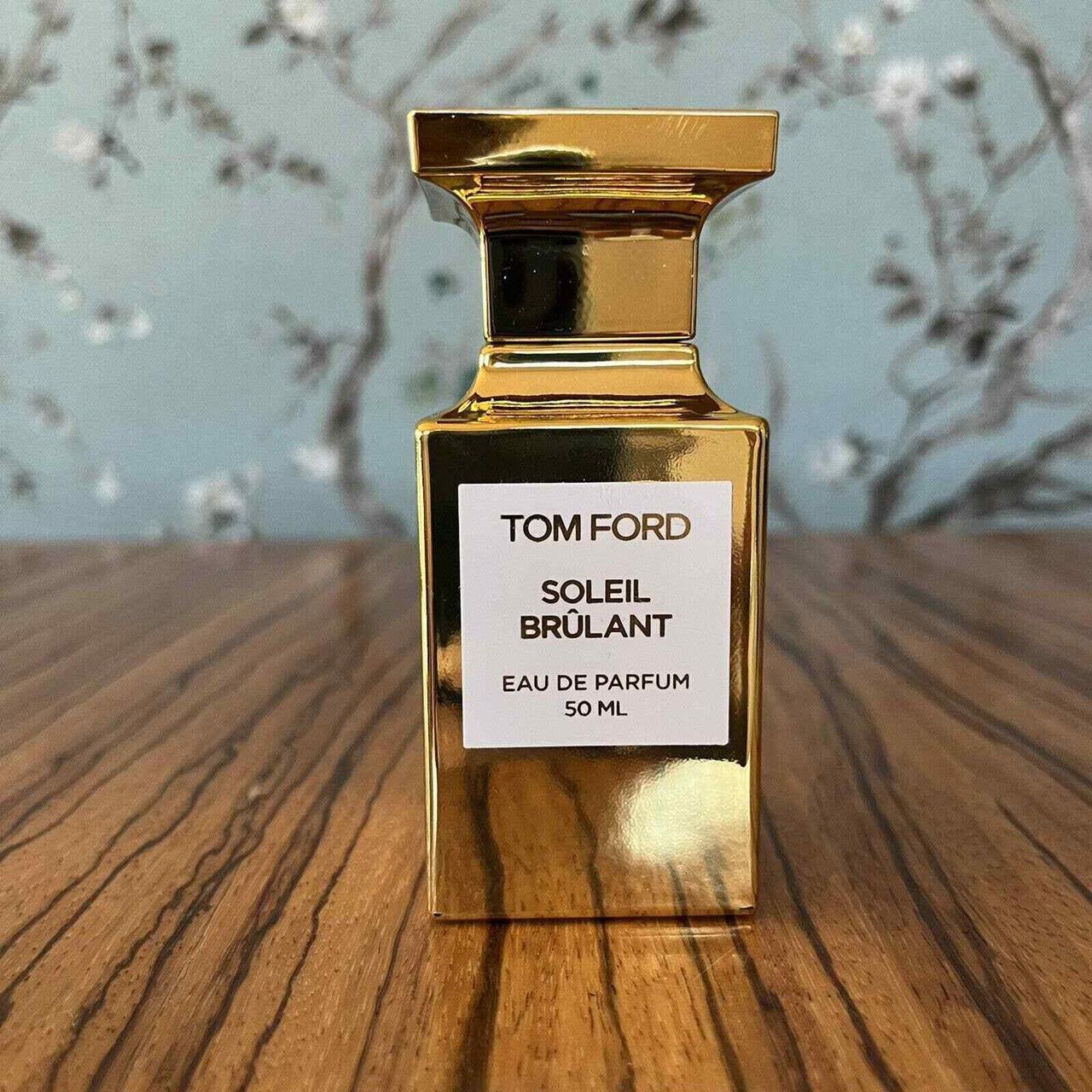 TOM FORD Gold and White Fragrance | Depop