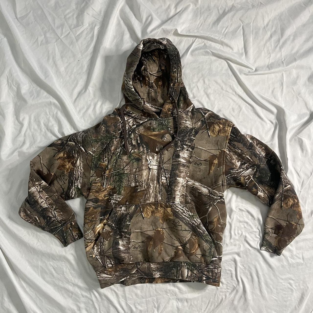 Realtree pullover hoodie Sized small Unisex mens... - Depop