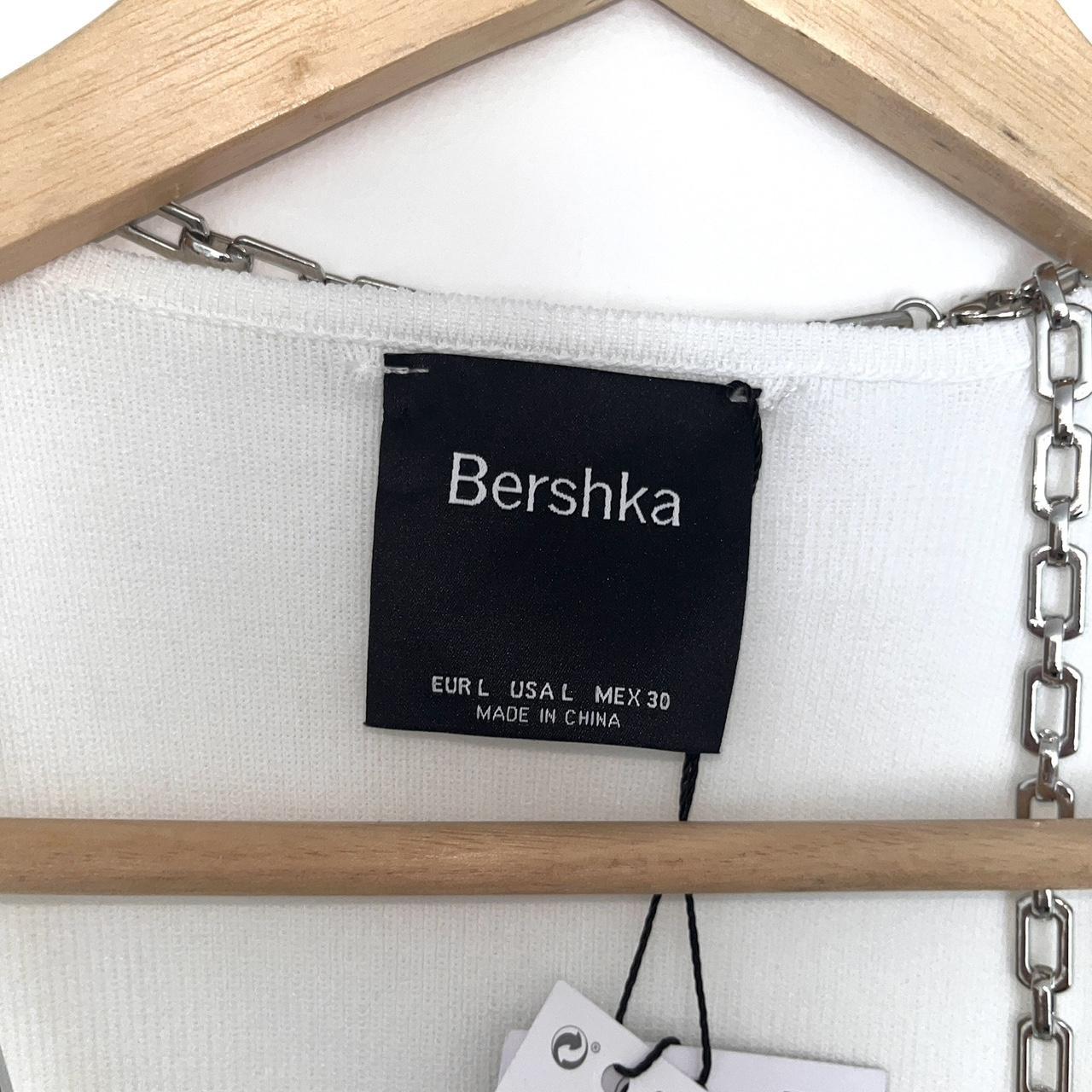 Bershka pure white chain crop top Brand new with tag... - Depop