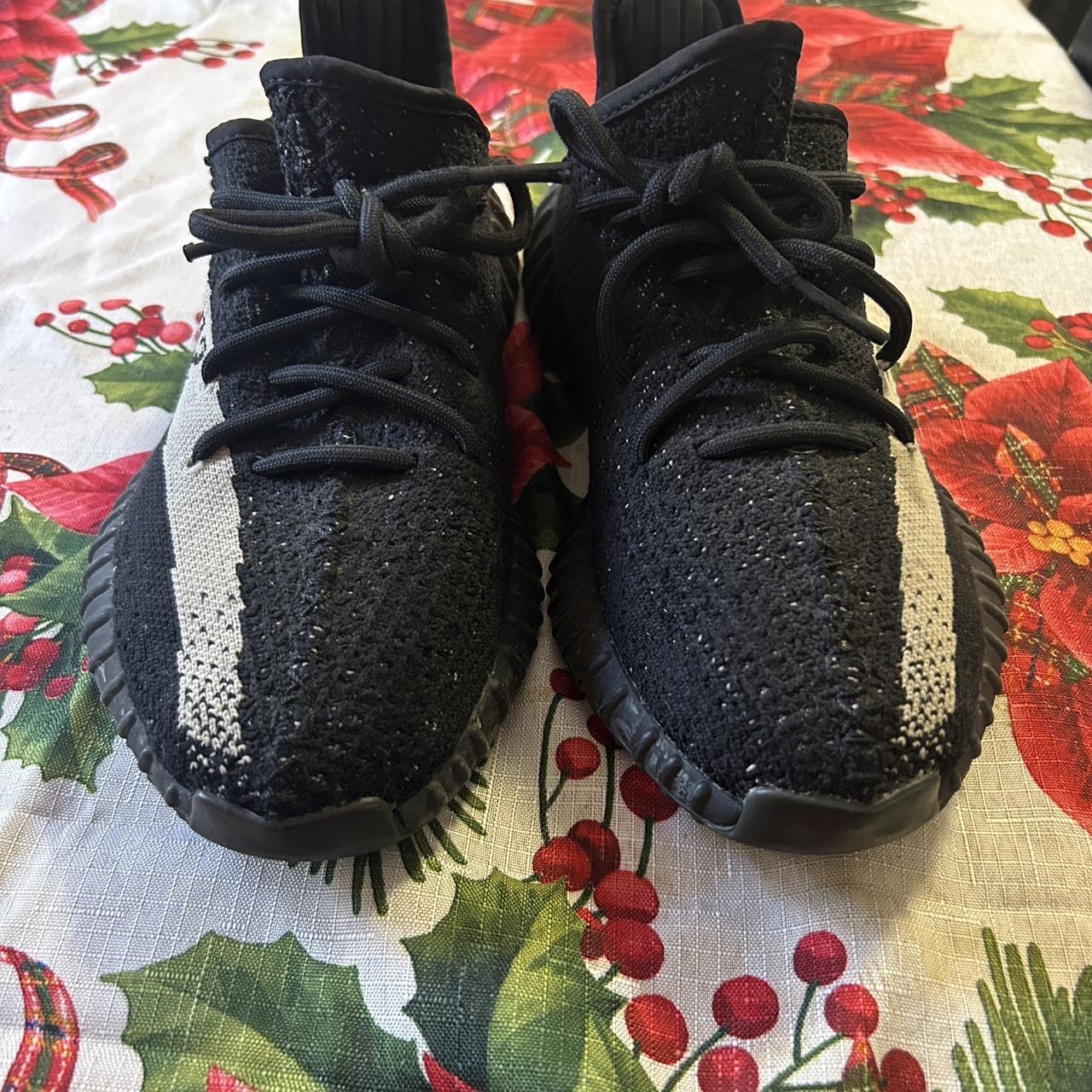 Yeezy 350 oreos NO BOX SIZE 7 MEN good condition... - Depop