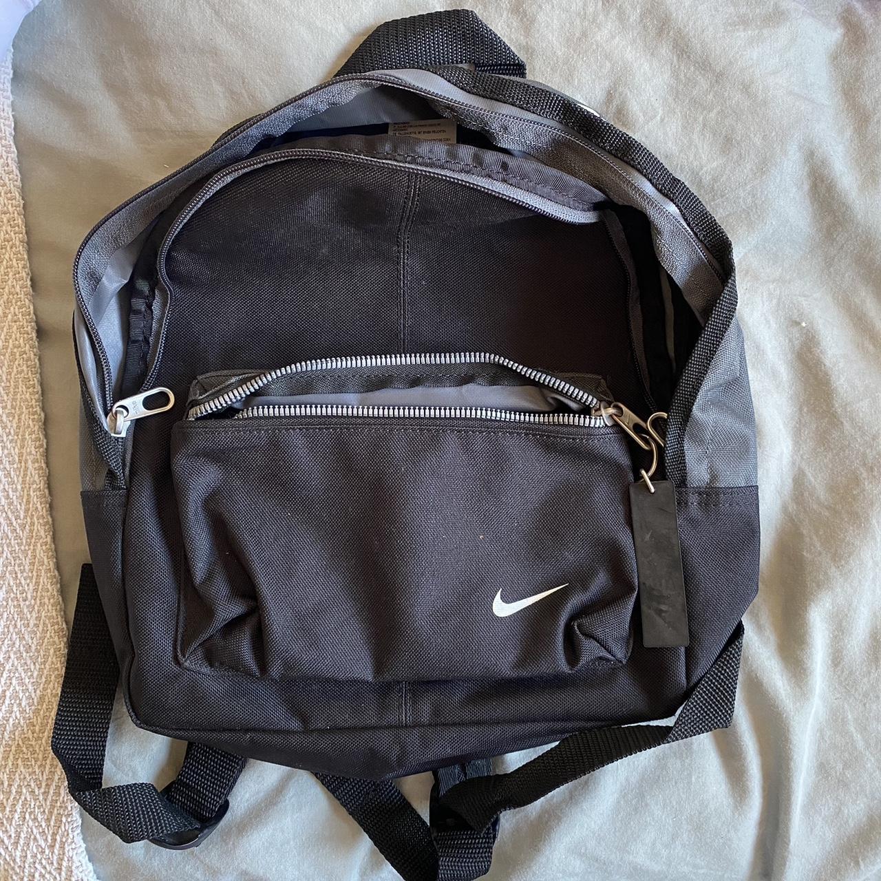Small Nike backpack - Depop