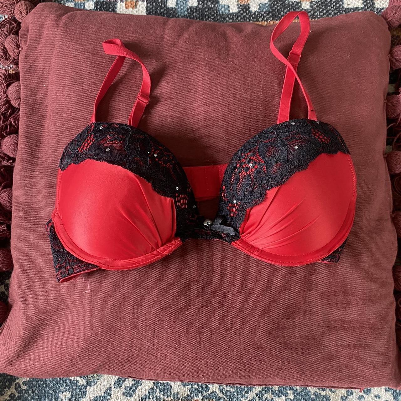 Bars and things ! Sexy red bra 10C - Depop