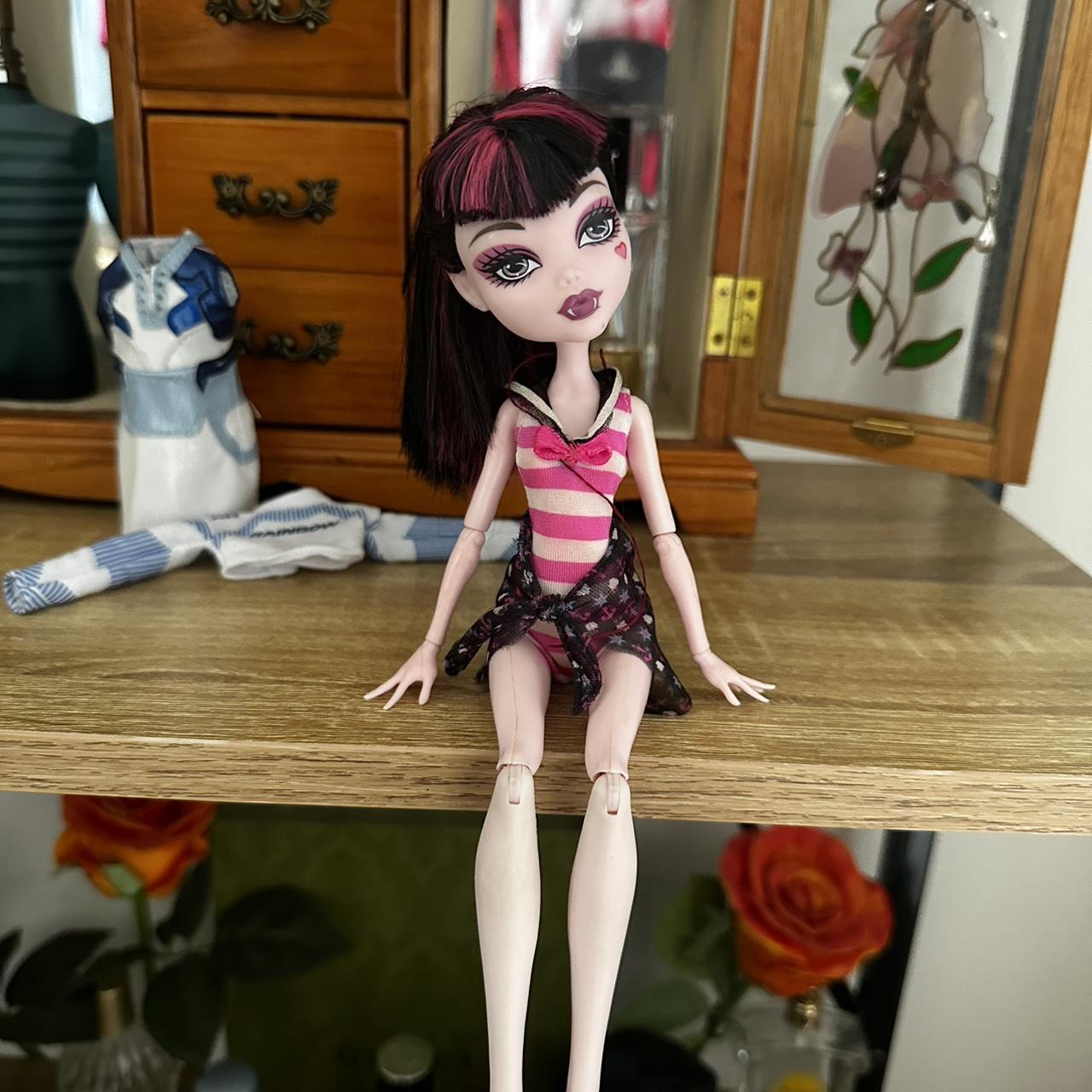 Monster high draculaura doll Mark on back of neck... - Depop