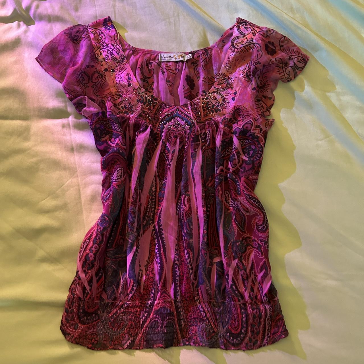 whimsical flare top - Depop