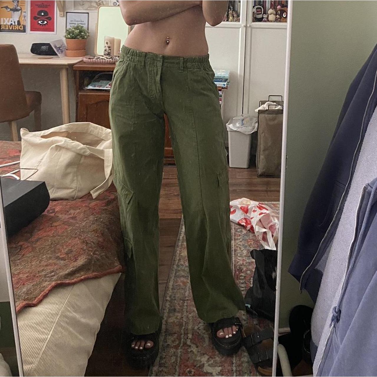 Women's Khaki and Green Trousers | Depop