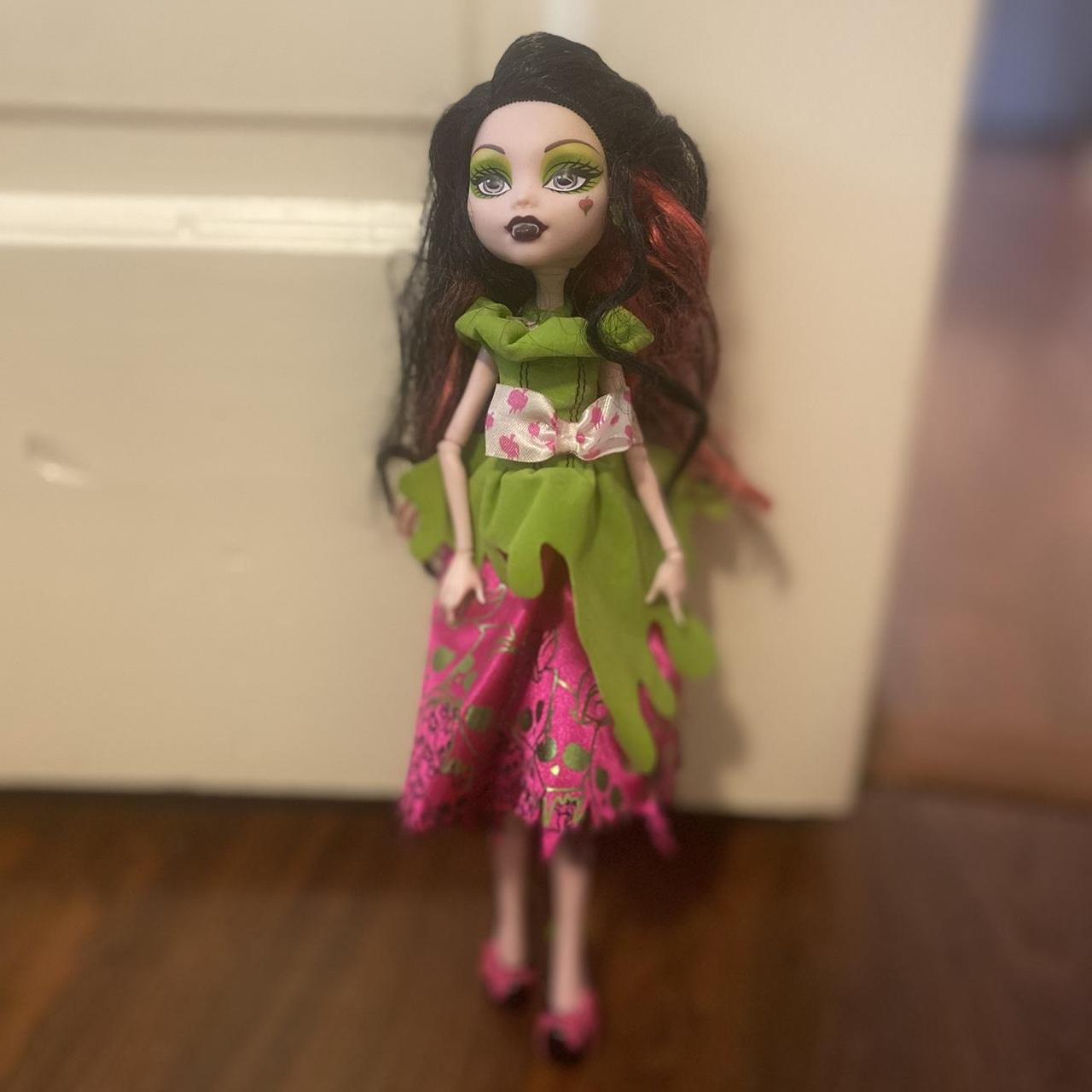 draculaura mattel monster high snow bite... - Depop