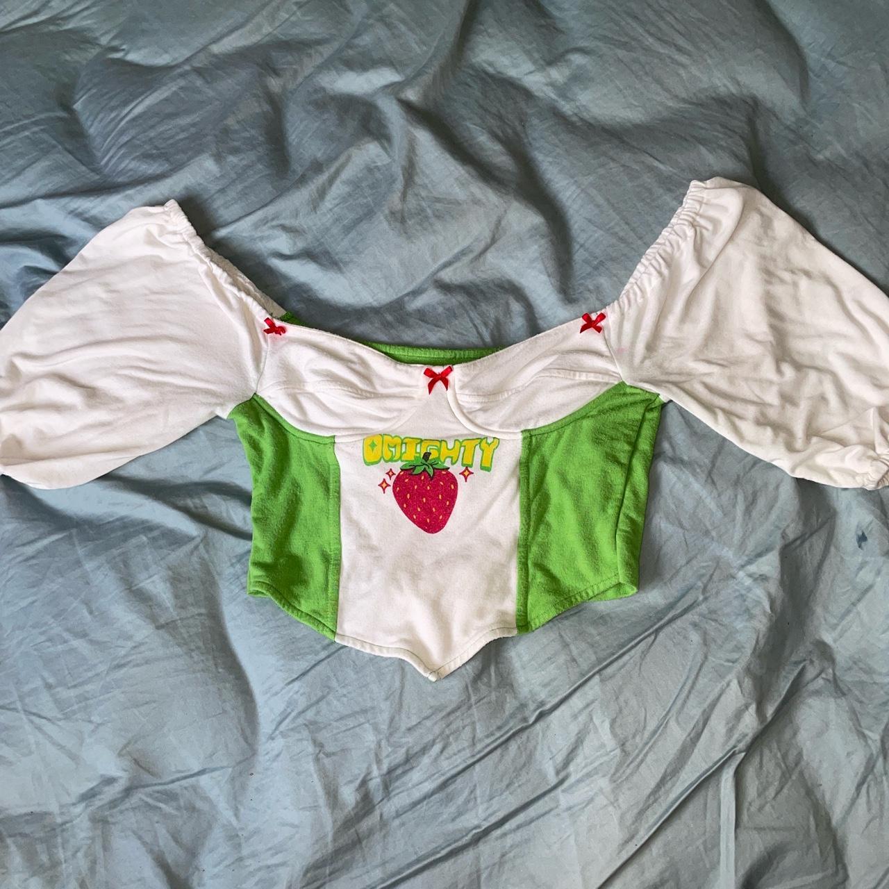 O-MIGHTY Women's Crop-top | Depop