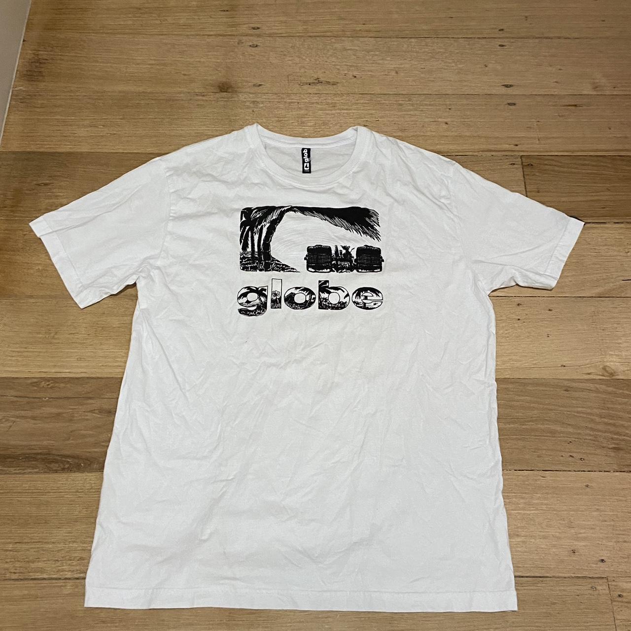 Vintage globe tshirt Size m - Depop