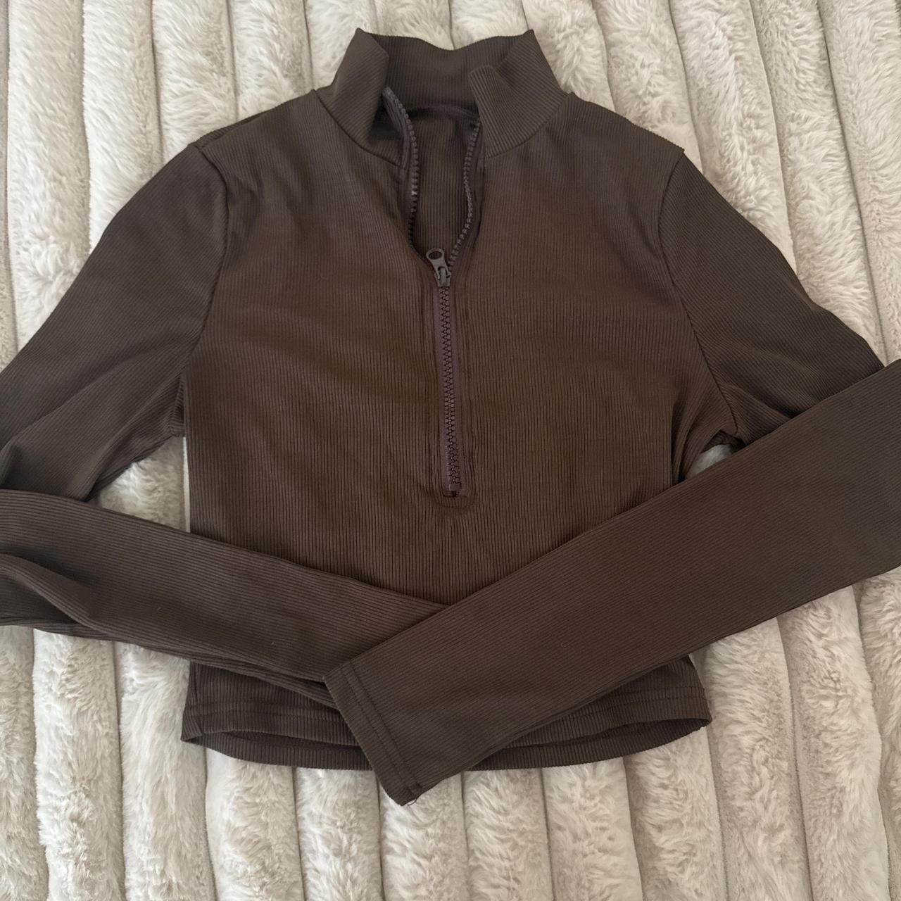 brown half zip up long sleeve top. size small/medium - Depop