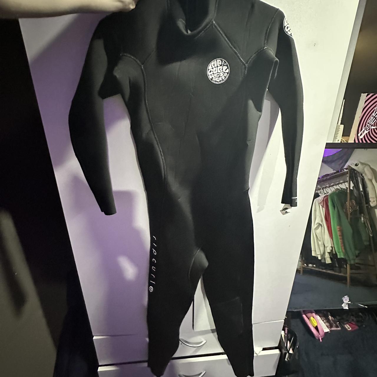 Rip curl steamer wetsuit Have only worn very few... - Depop