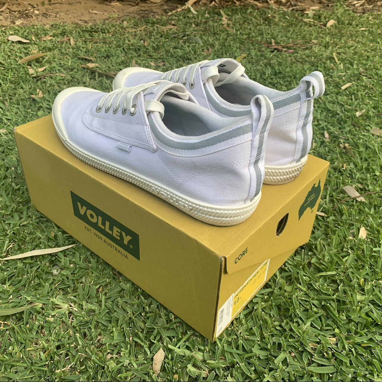 Size US 12 Australian Dunlop Volleys. Super cool... - Depop