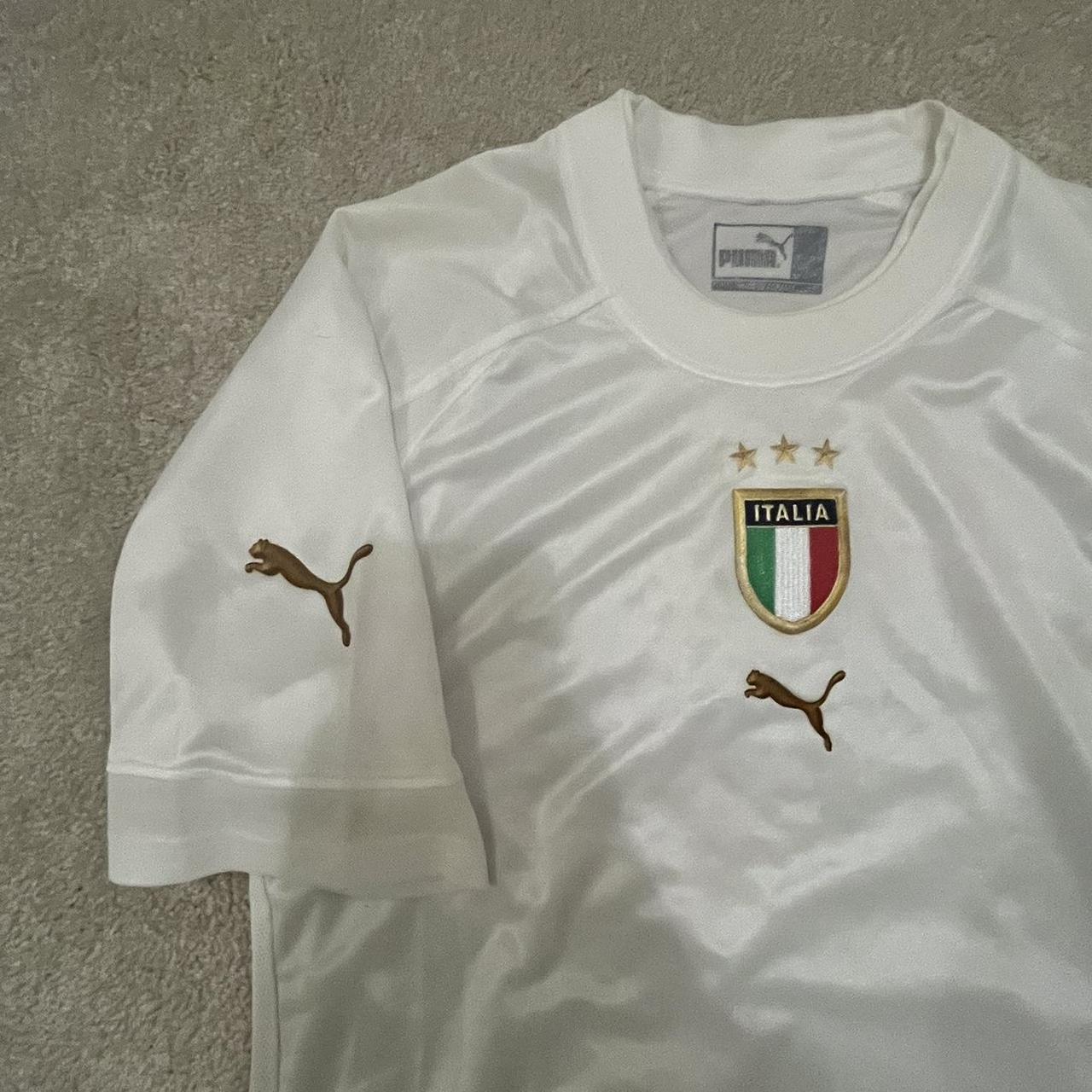 Puma Italy 2004-06 away Jersey Great condition... - Depop