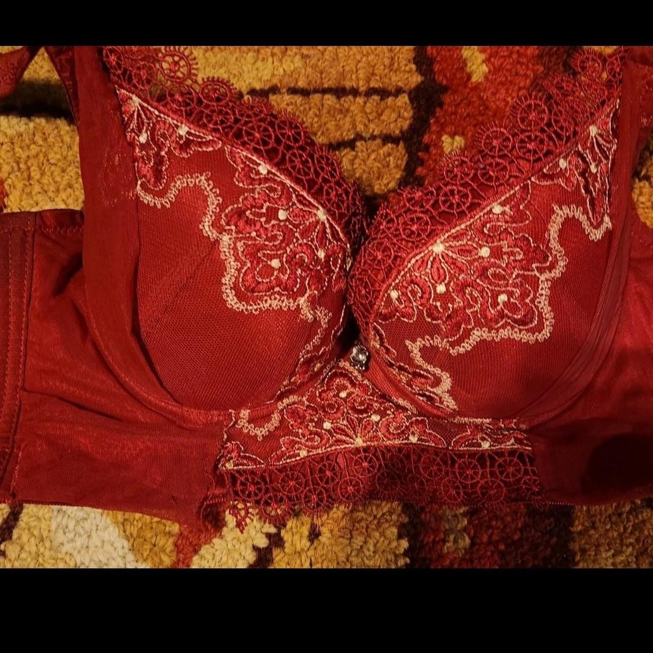 Sexy red bra 36B Padding and lift gives an... - Depop