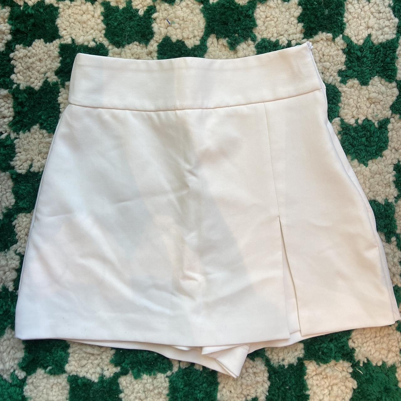 ZARA white skort with slit. Worn once. - Depop