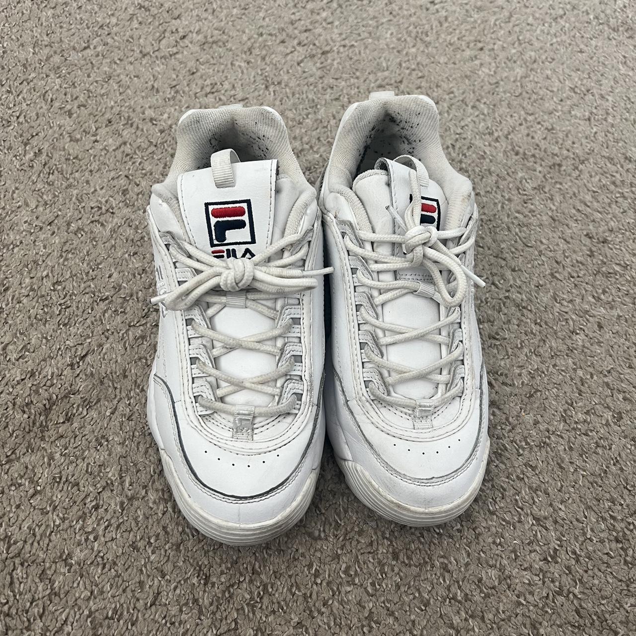 fila disrupters has lace detailing , size 8 , some... - Depop