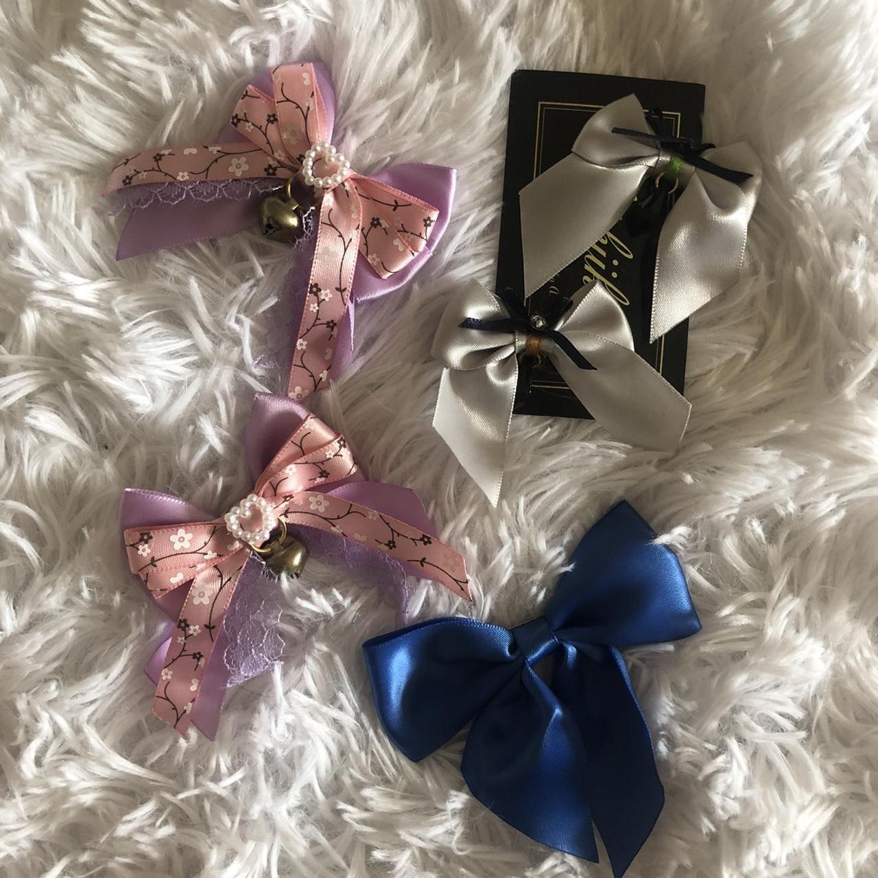 Small bow bundle Bows from Hoshiikins & neko me up... - Depop