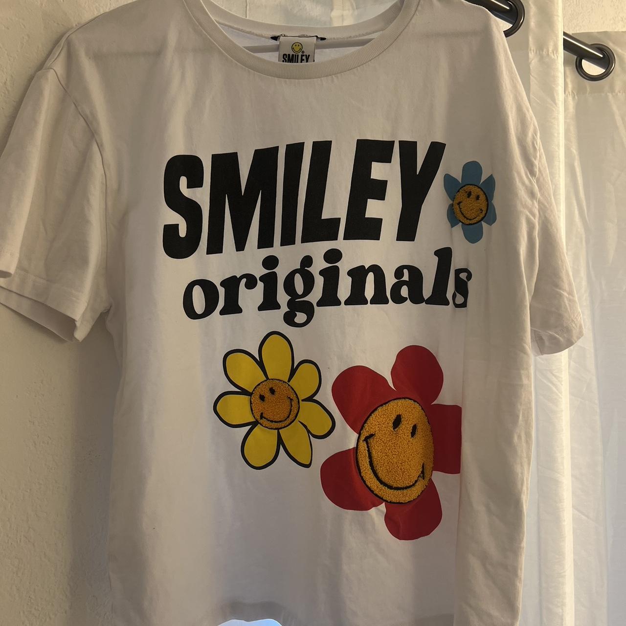 ZARA Smiley tee 🎨🌞😋 Super cute and slightly cropped... - Depop