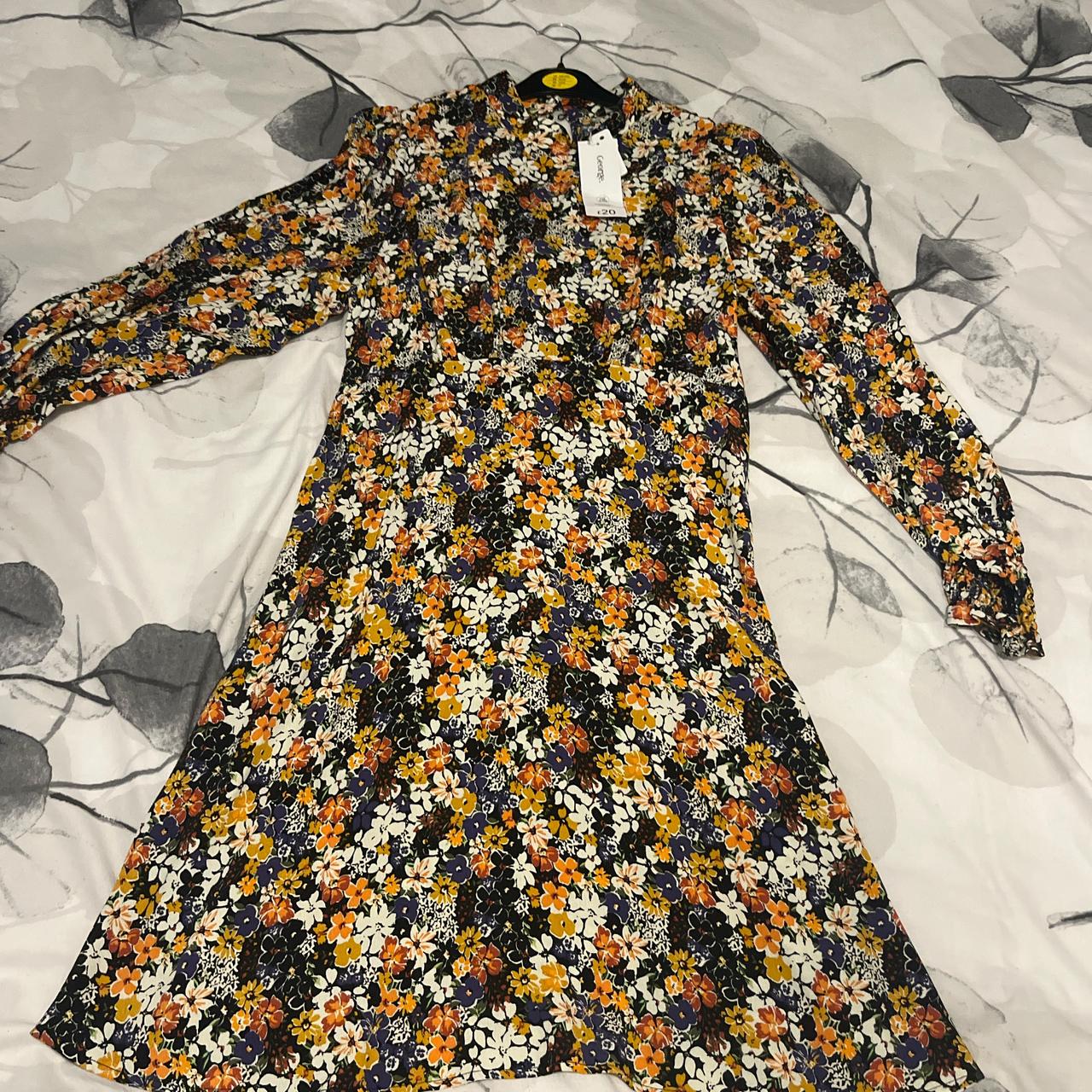 George dress - Depop