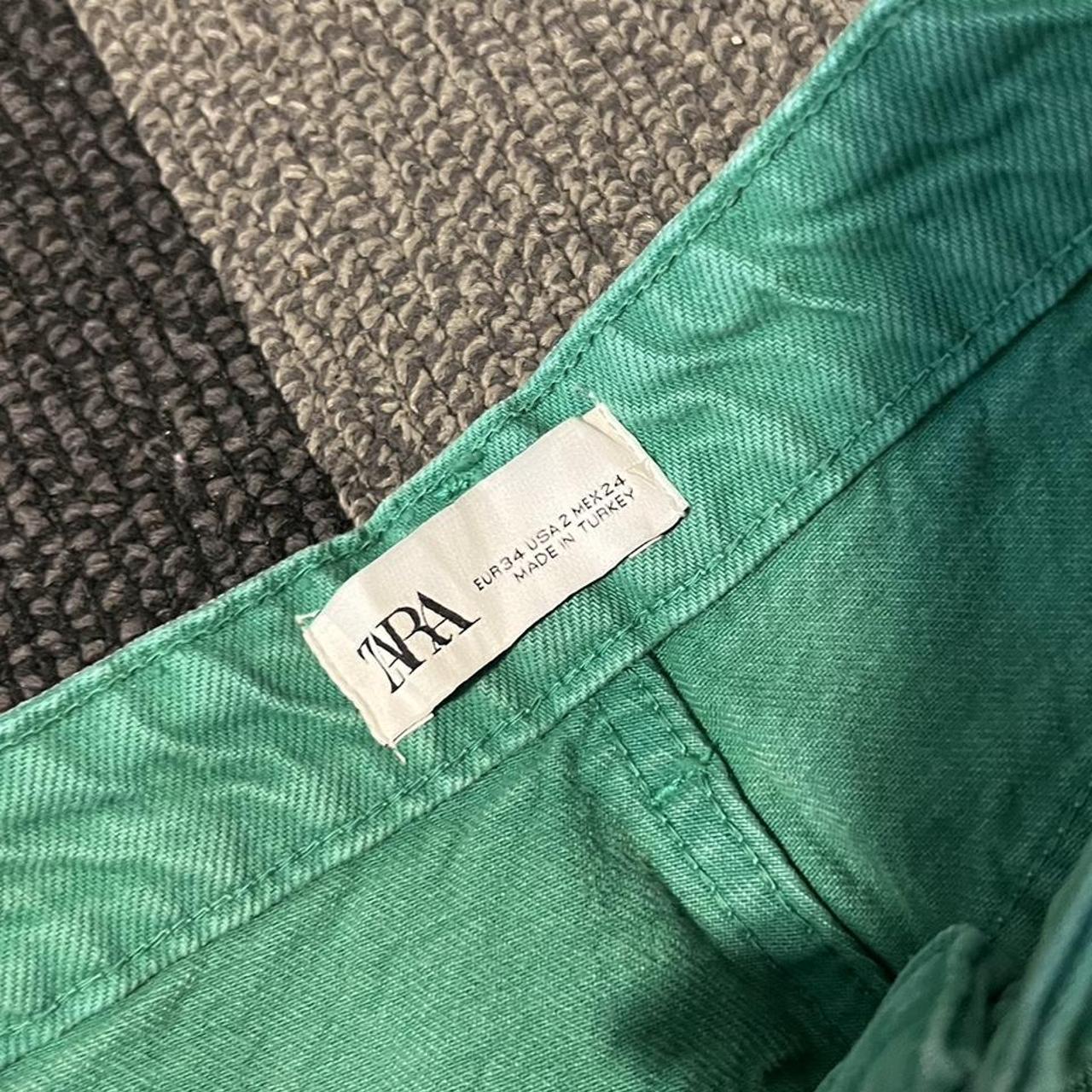 Zara Women's Green Jeans | Depop