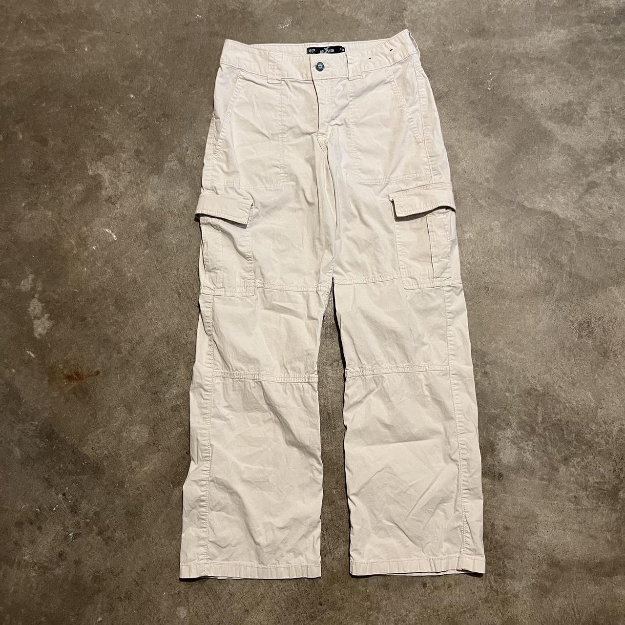 Hollister cream cargo pants #cargo #pants - Depop