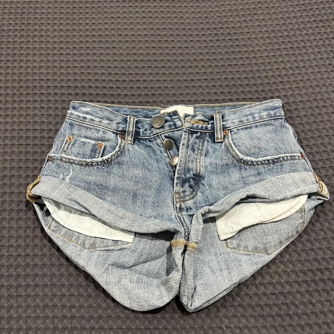 One teaspoons. Size 22 and in great condition.... | Depop