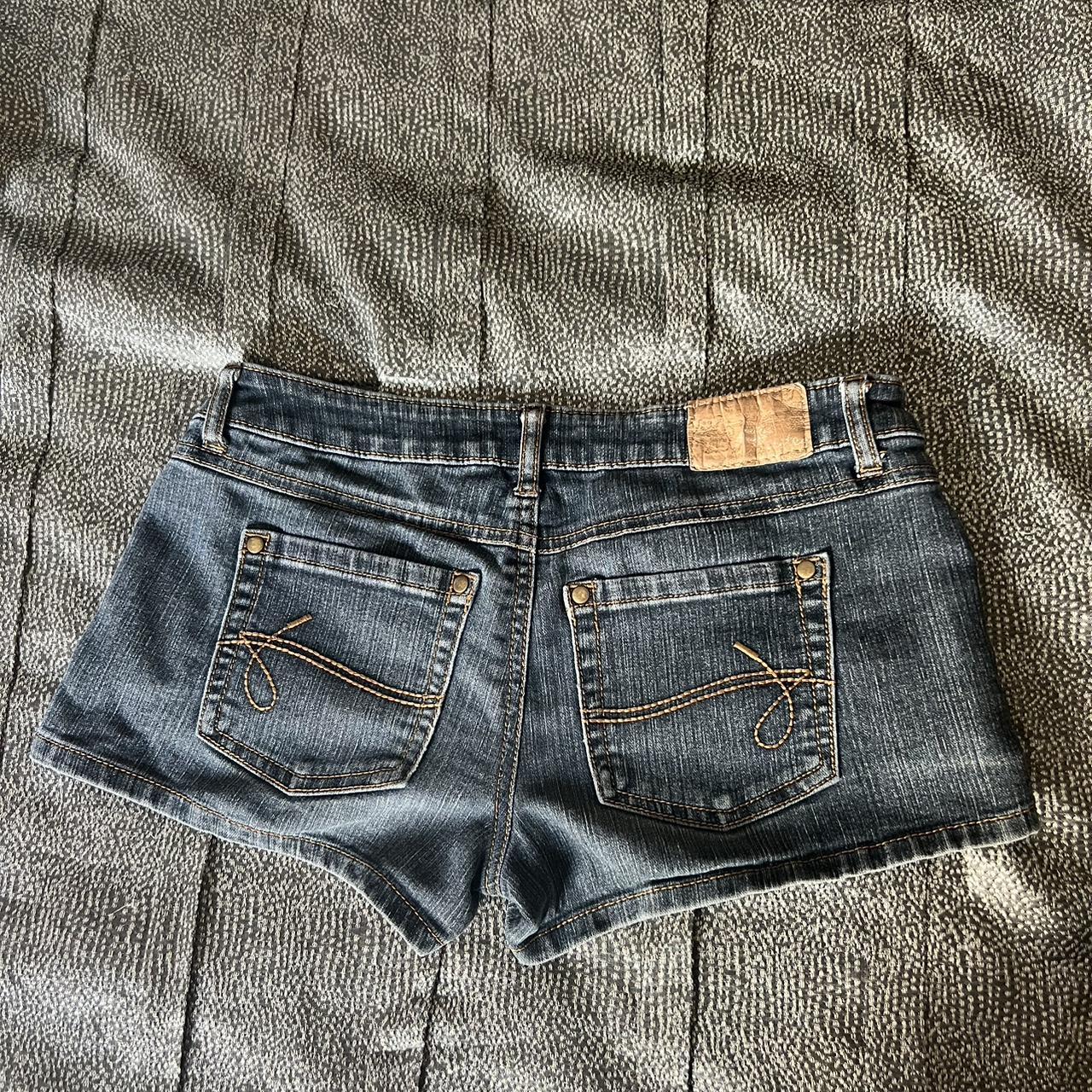 2000s low rise shorts - Depop