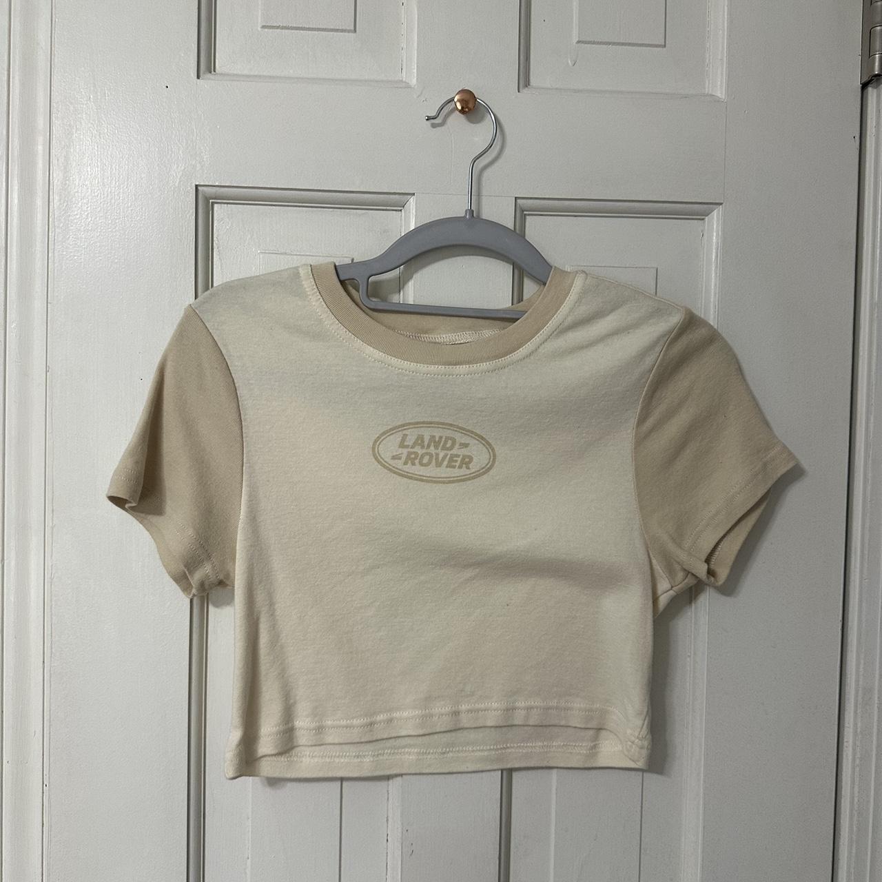 never worn cream graphic Land Rover PacSun baby tee - Depop