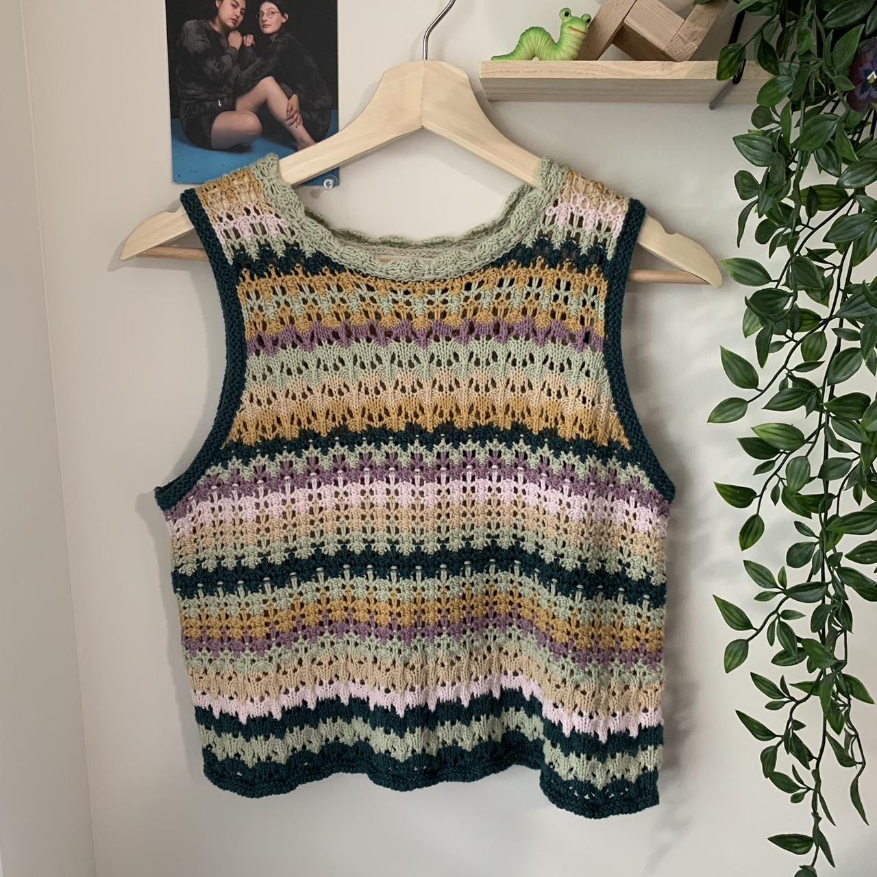 Universal Thread Women's Crop-top | Depop