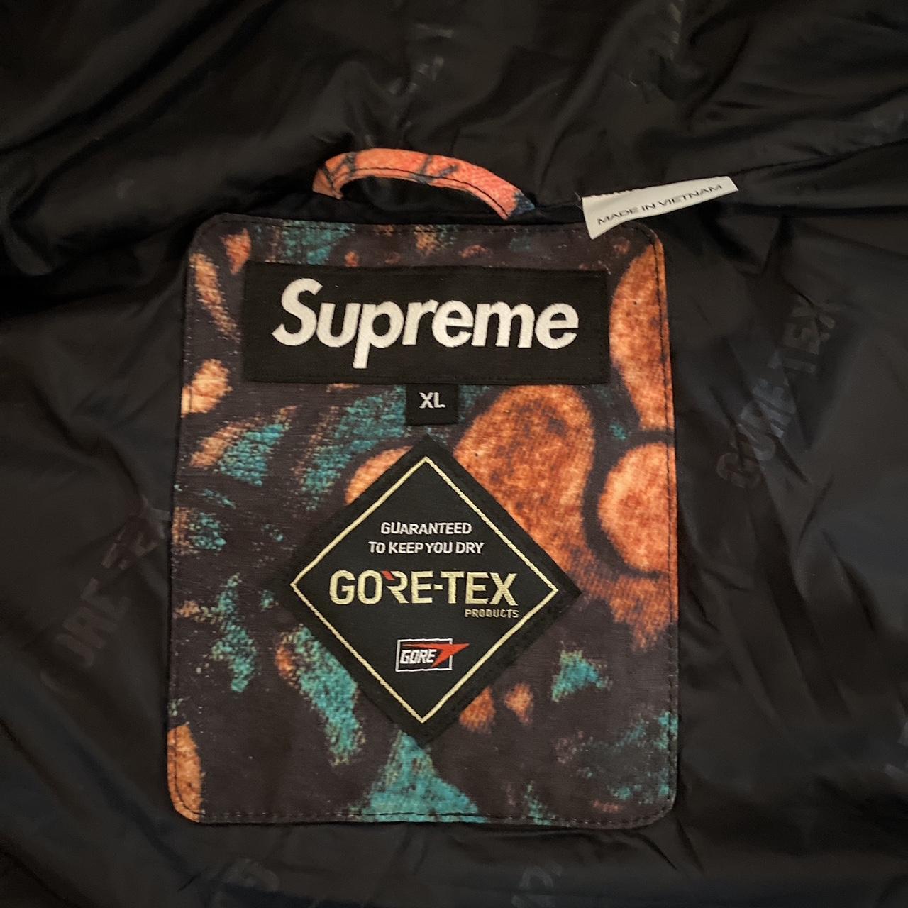Supreme Sacred Heart GORE-TEX Shell like new. need... - Depop