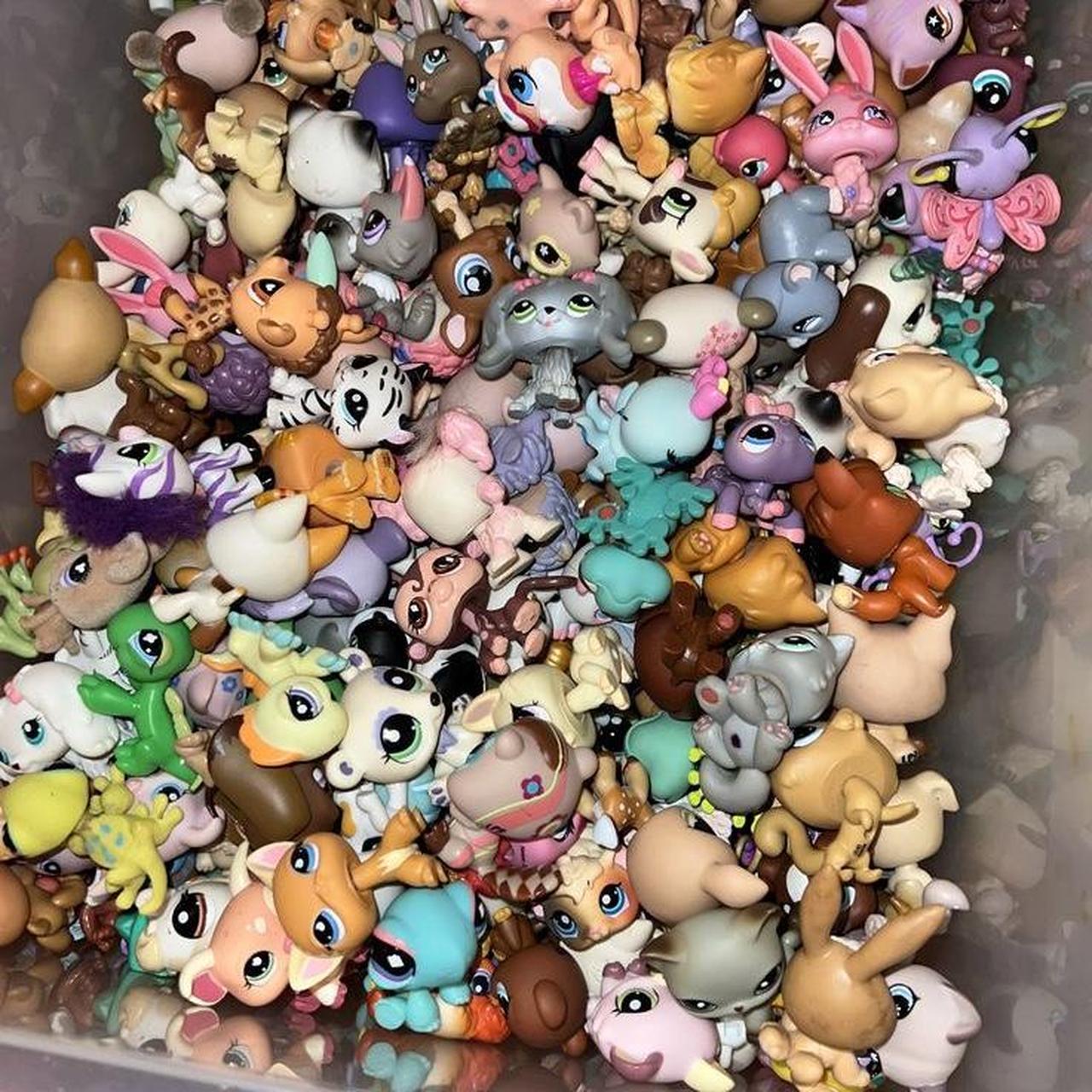 ISO LPS LOT im looking for old lps lots!!!!! with a... - Depop