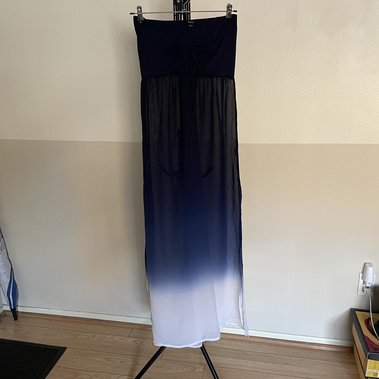 Raviya Women's Navy and White Cover-ups | Depop