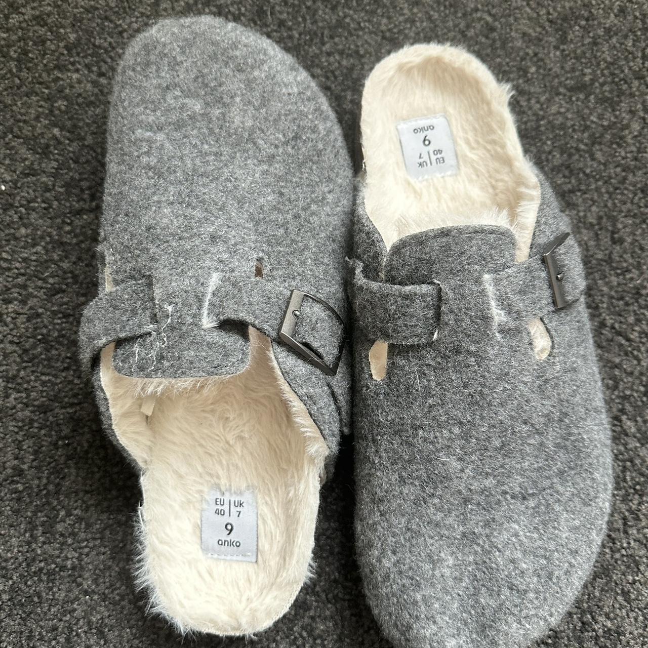 Anko fluffy slides- SIZE women’s 9 #boston #slides... - Depop