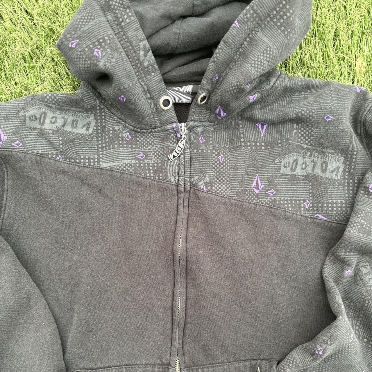 Volcom zip up Good condition only flaw is no strings... - Depop