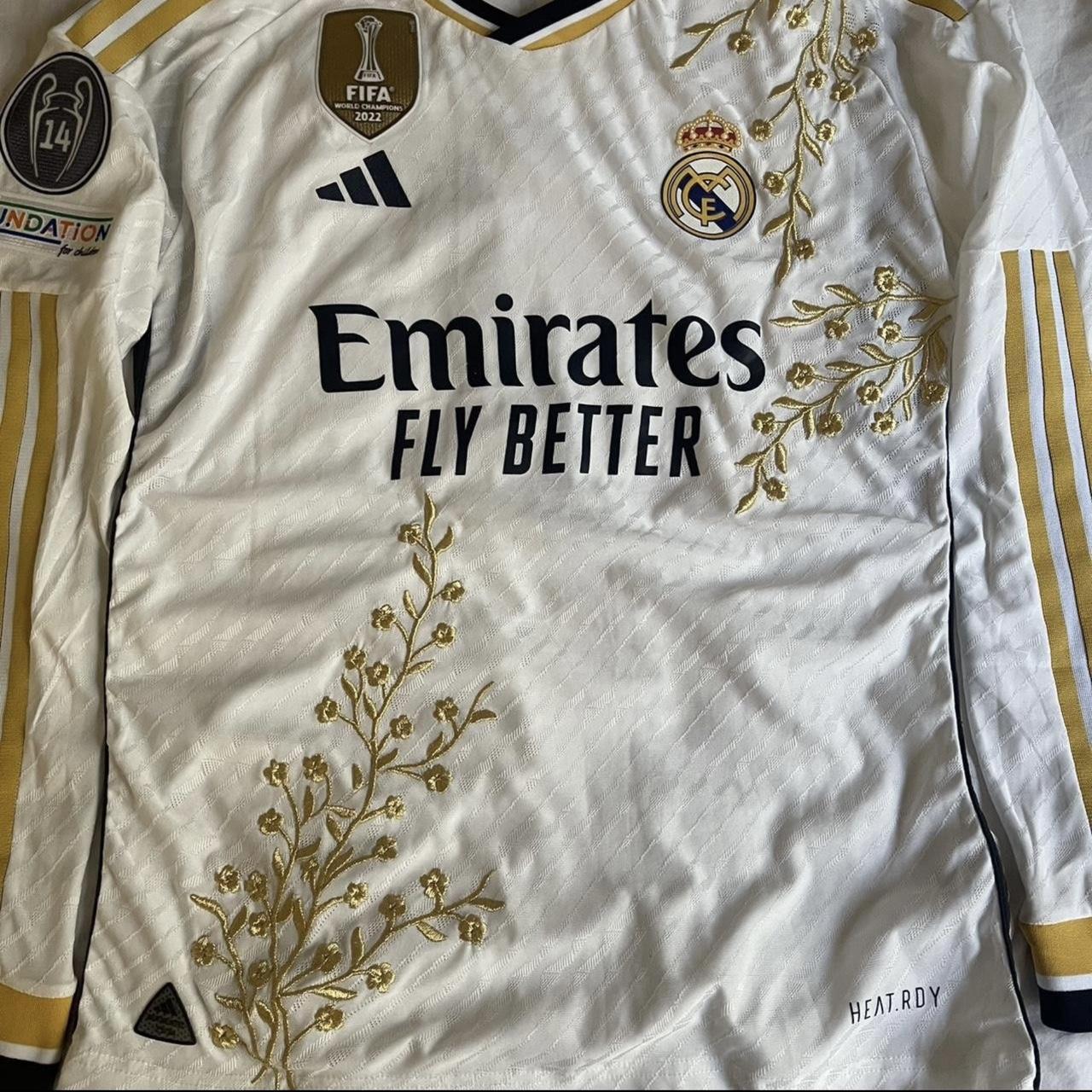 CUSTOM VINI JR REAL MADRID KIT. Fits MEDIUM MSG me... - Depop
