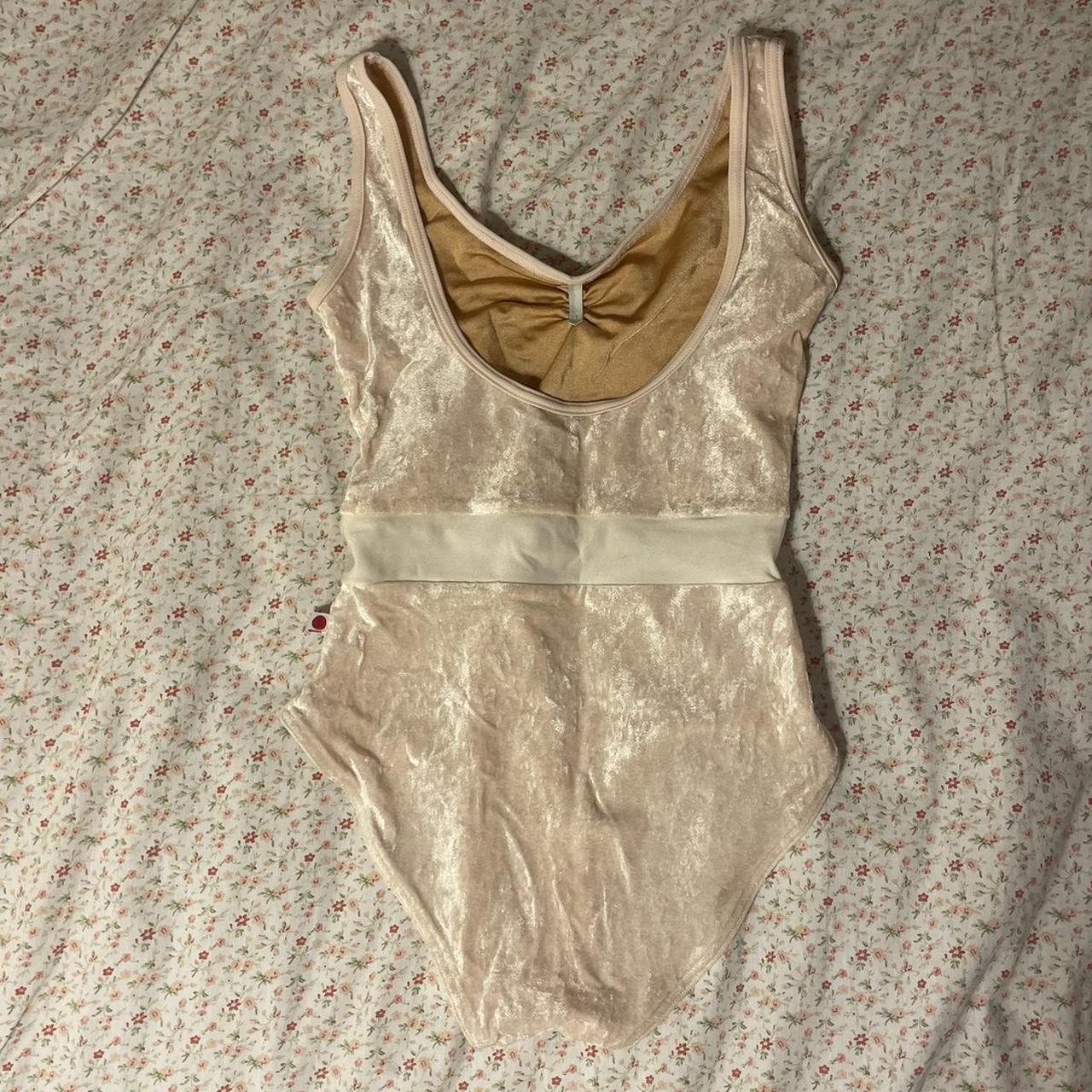 Pink Yumiko Elli So pretty just reselling because... - Depop