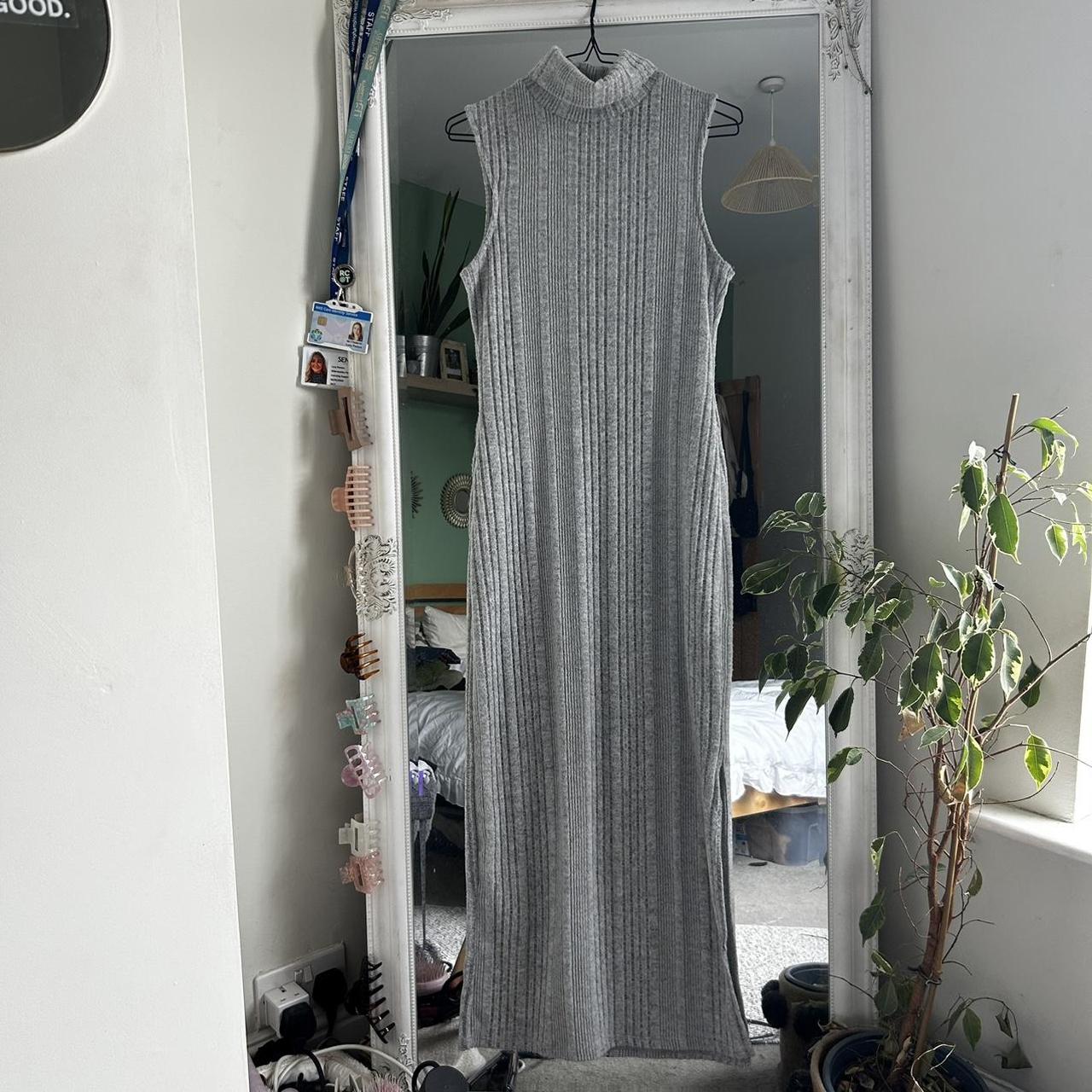 ASOS knitted midi dress Only worn once, perfect... - Depop