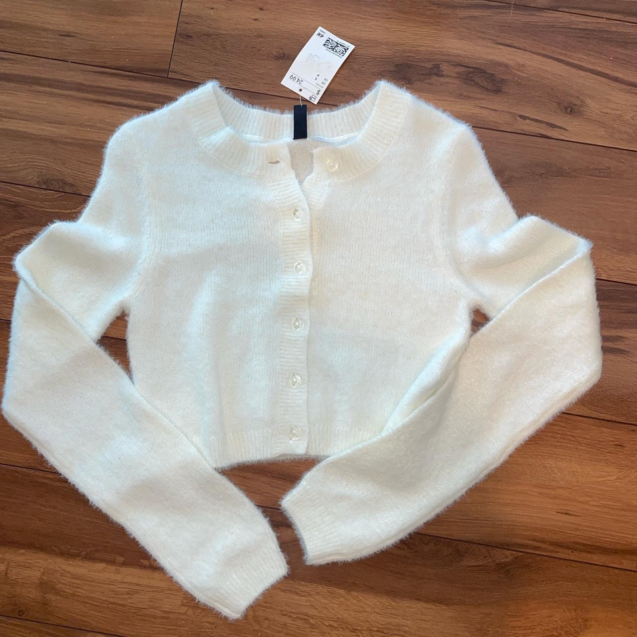 Small cardigan - Depop