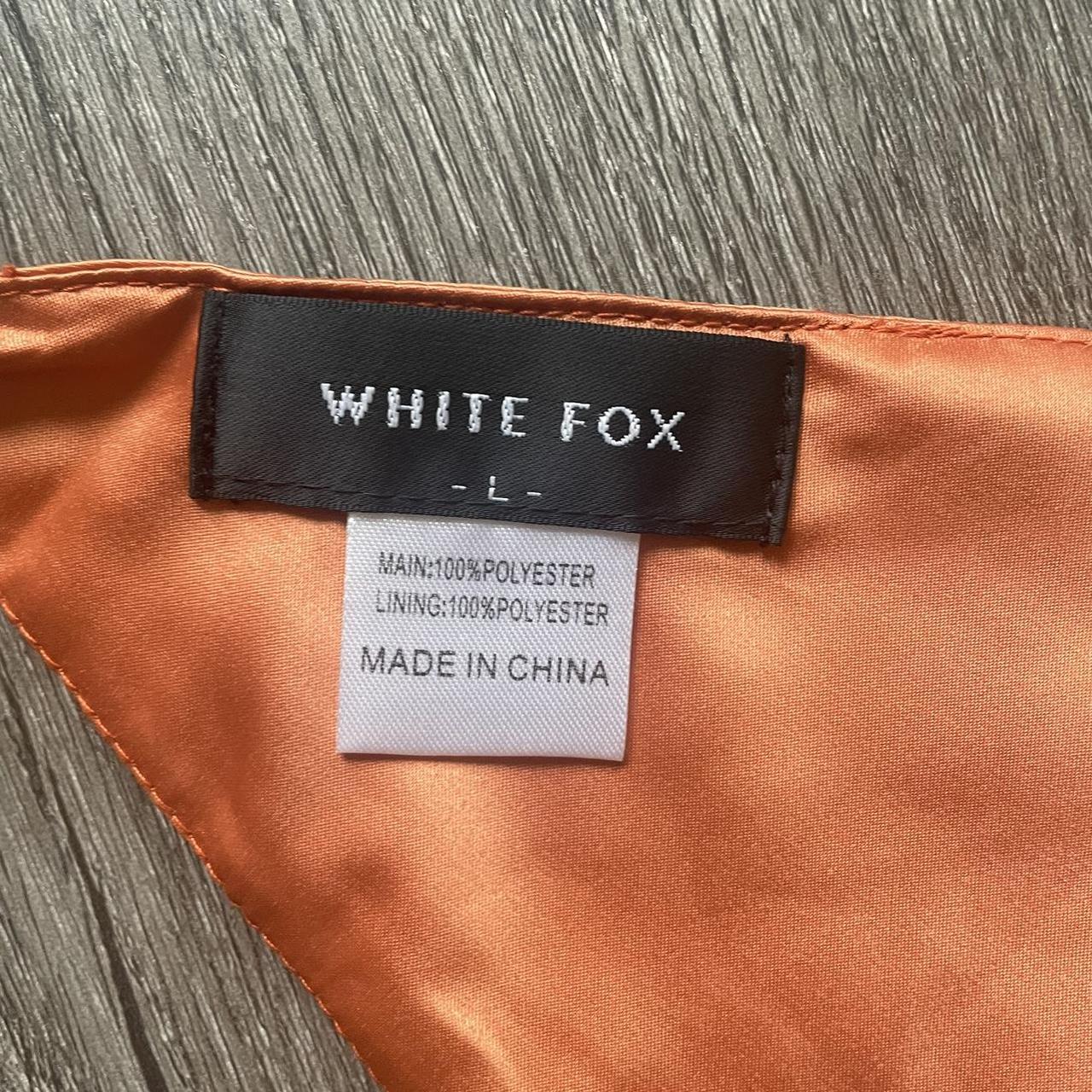 🌱Super cute orange silky white fox top 🌱 ~ Size :... - Depop