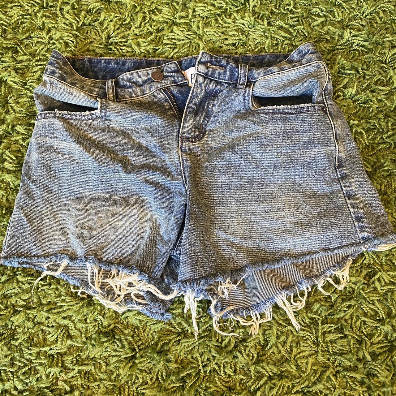 BDG Denim Short Shorts - size 26 women’s #indie... - Depop