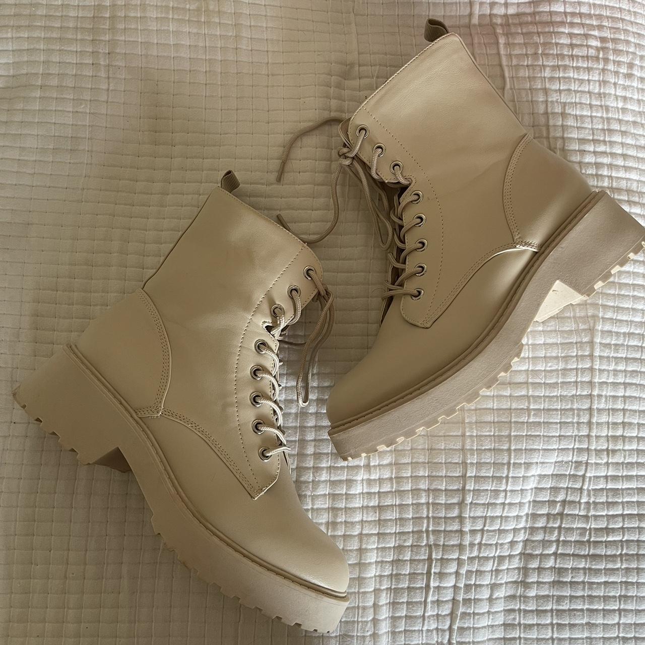 Chunky cream colored Combat Boots Super comfortable... - Depop