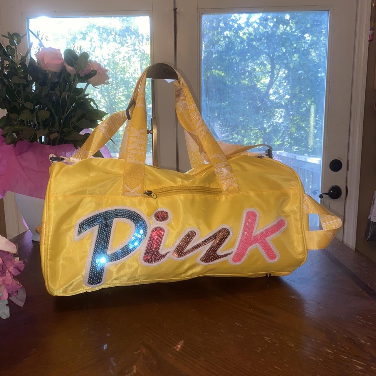Victoria Secret pink Duffle bag brand new... - Depop