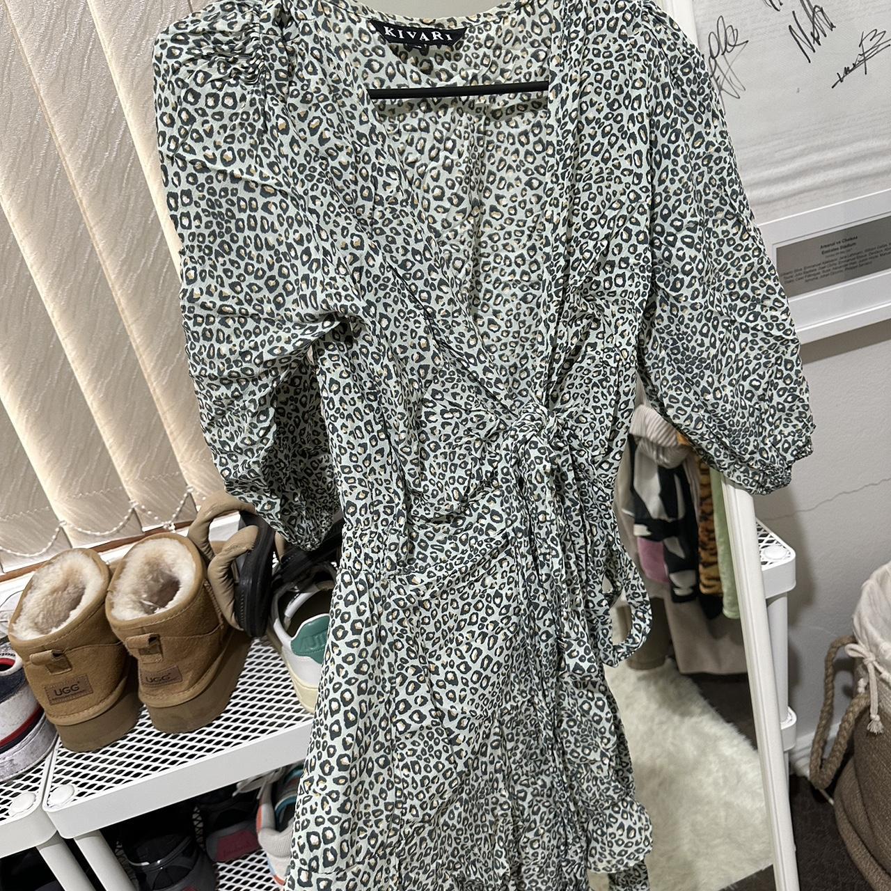 Kivari only worn twice size xs super cute 6/8 - Depop