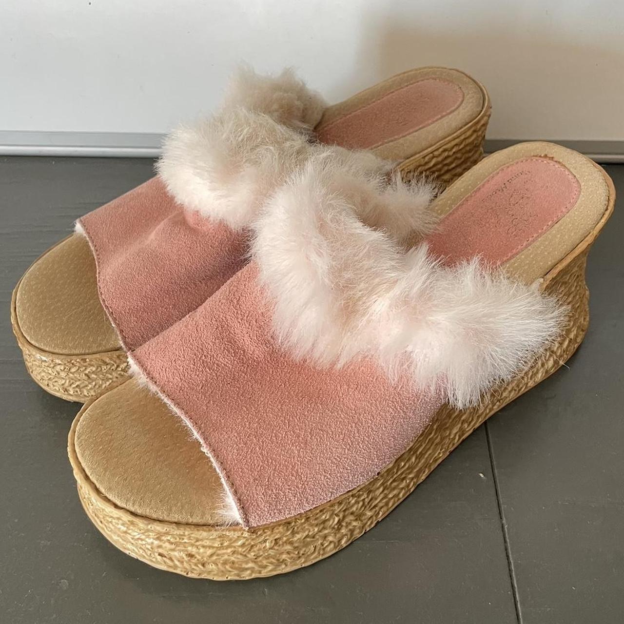 Women's Pink Mules | Depop