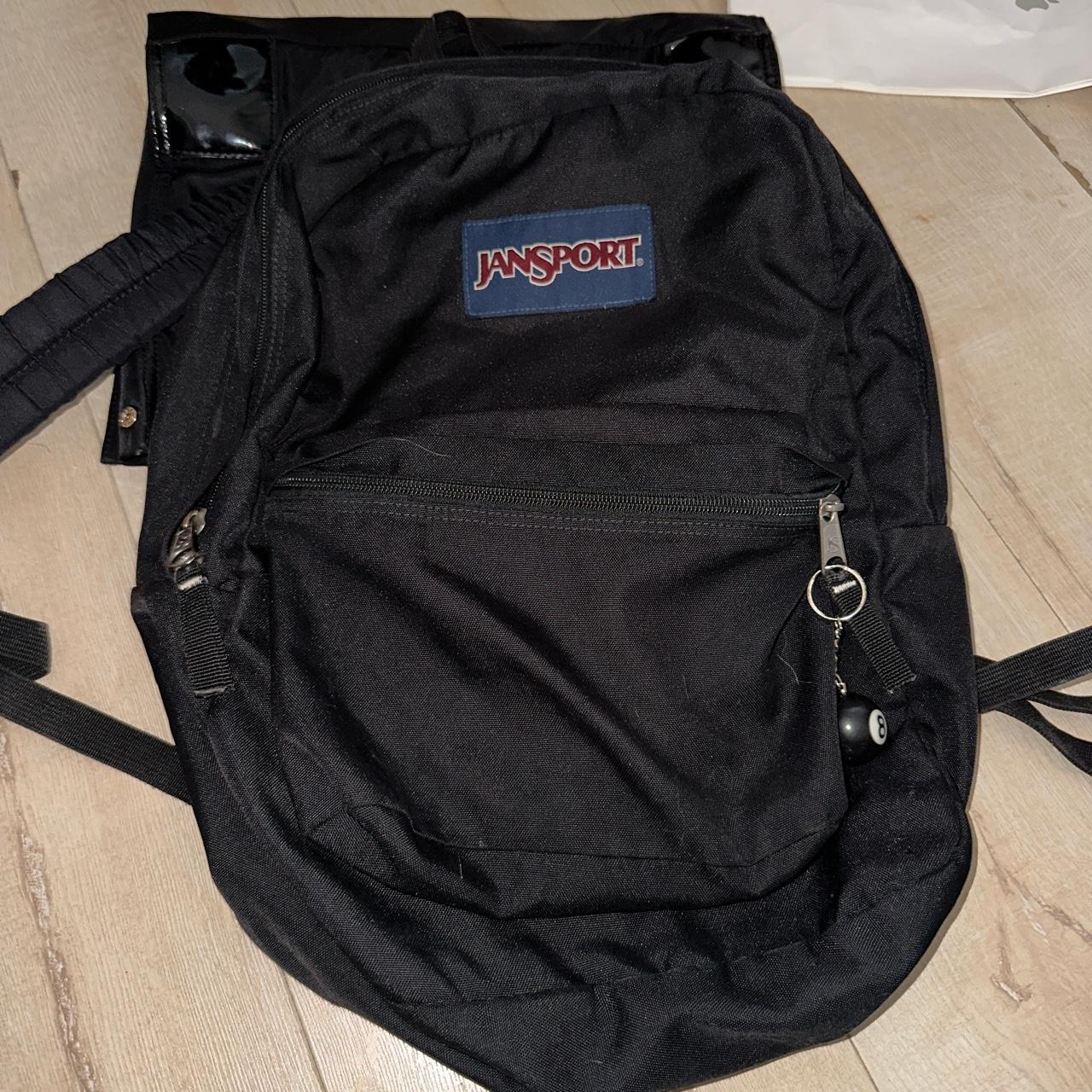 JANSPORT BACKPACK! HAS BEEN USED BUT IS IN EXCELLENT... - Depop