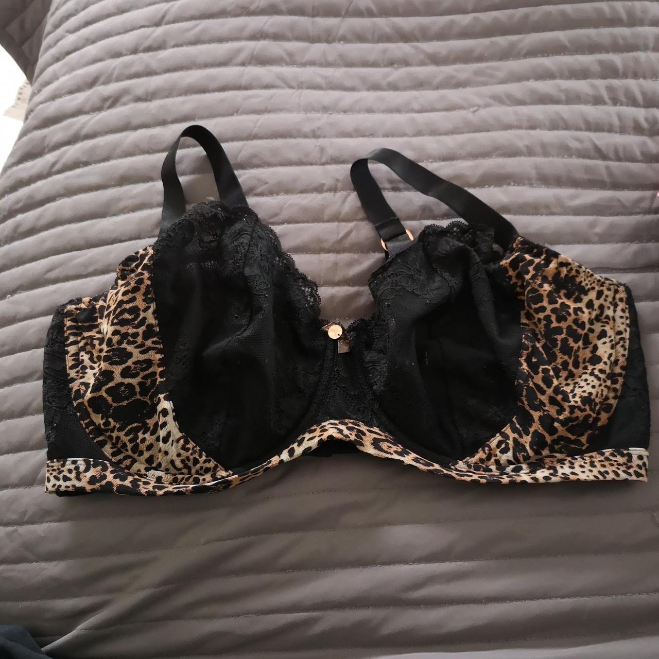 George Size 40F Underwired and non padded Like... - Depop